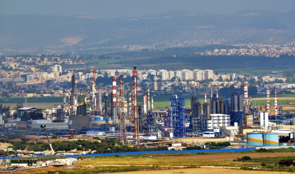 ISRAEL – Reduced minimum salary for foreign gas and oil workers ...